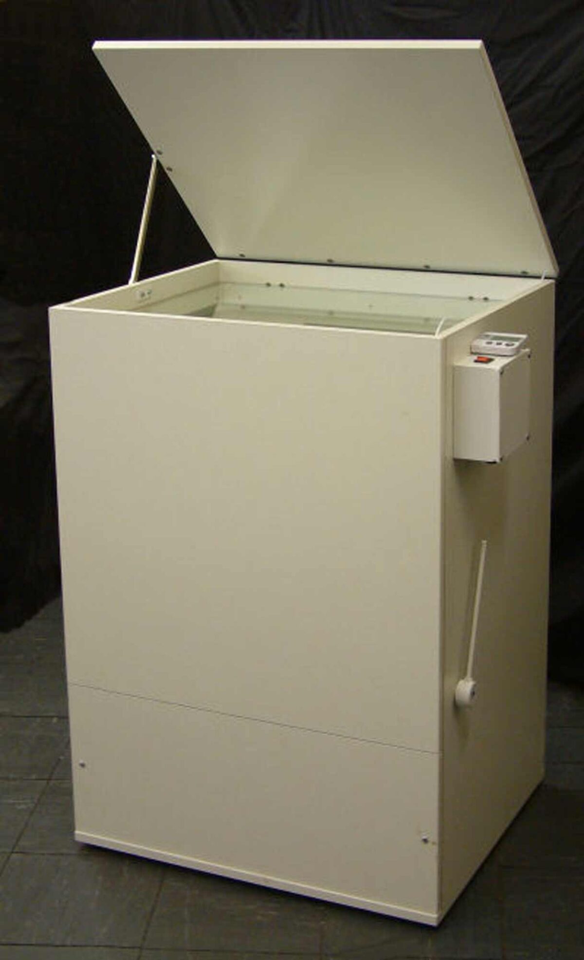 T159SS Silk Screen Exposure Unit » Art Equipment